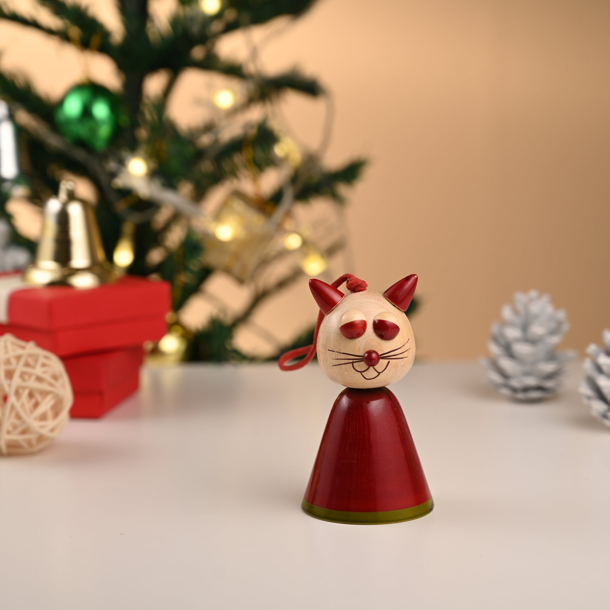 CAT BELL – varnamcraftcollective