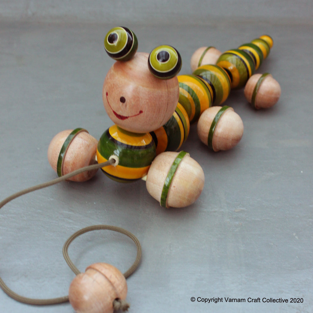 WIGGLES the caterpillar pull toy – varnamcraftcollective